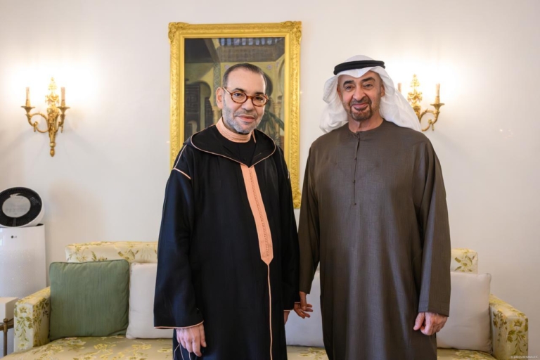 الرئيس الإماراتي محمد بن زايد يستقبل الملك محمد السادس خلال زيارة خاصة ...